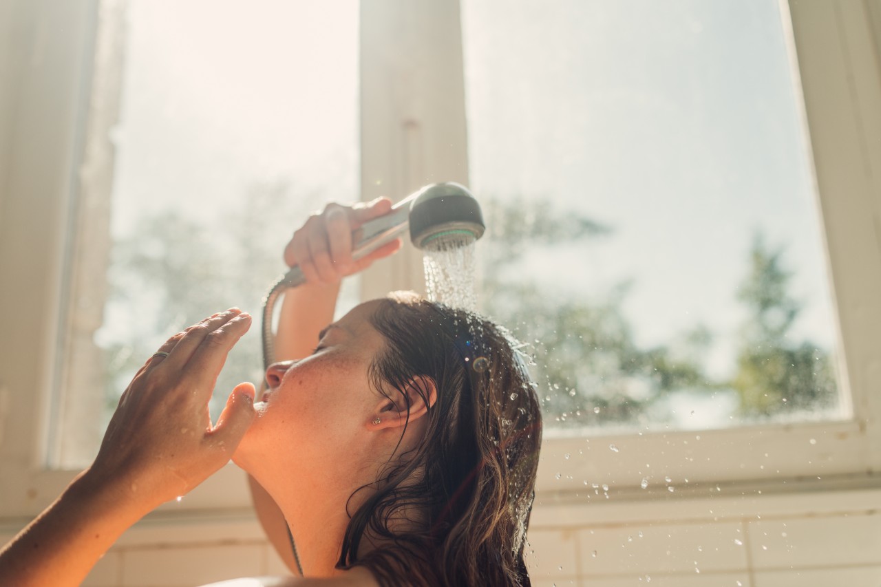 The Best Shower Routine for Healthy Skin, According to a Dermatologist ...